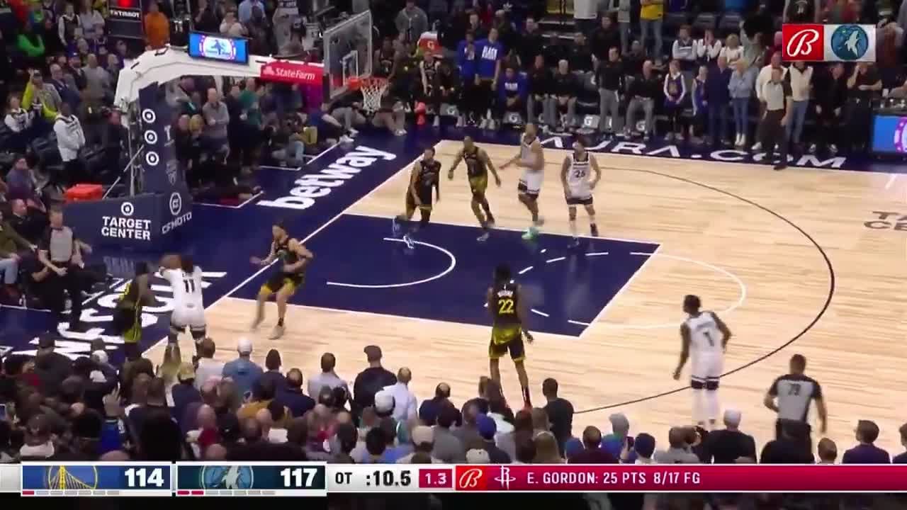 [Highlight] Naz Reid gets his own rebound and throws down the hammer to ...